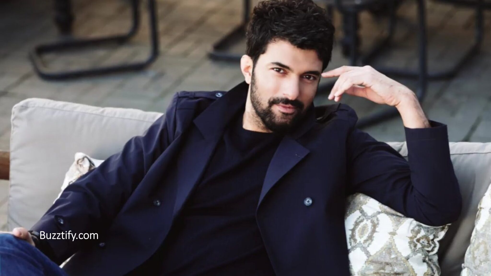 Engin Akyürek Biography, Surprising Facts, Age, Net worth, Wife ...